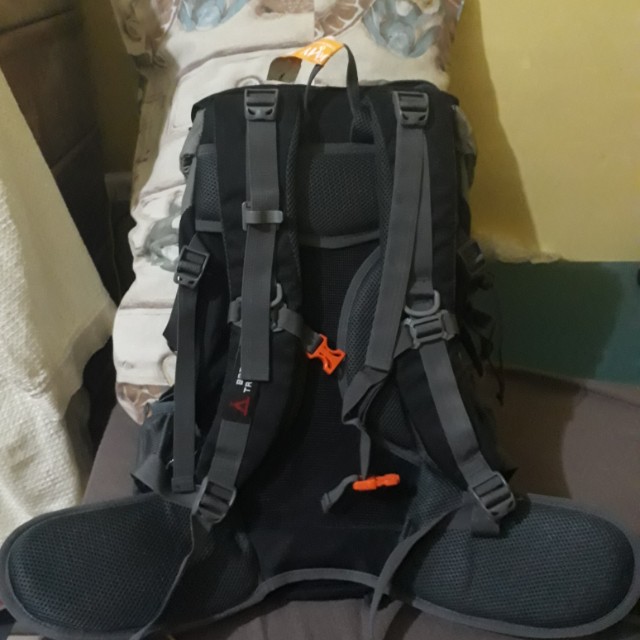 Brown Trekker Hiking Bag 35L, Men's Fashion, Activewear on Carousell