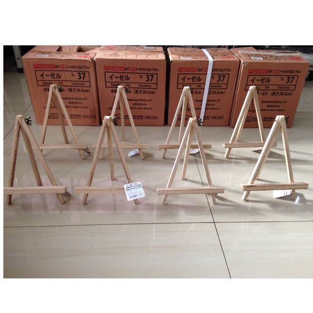Daiso Japan Easel Style Wooden Tripod Frame Stand, Hobbies & Toys ...