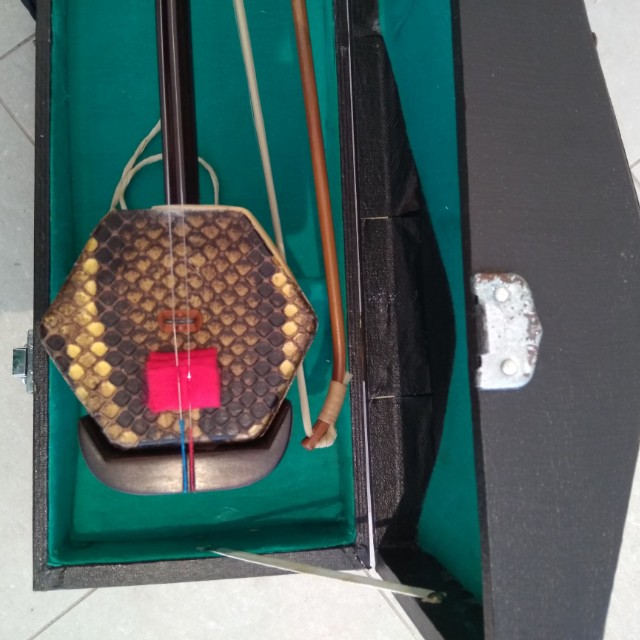 Erhu 二胡 Hobbies And Toys Music And Media Musical Instruments On Carousell