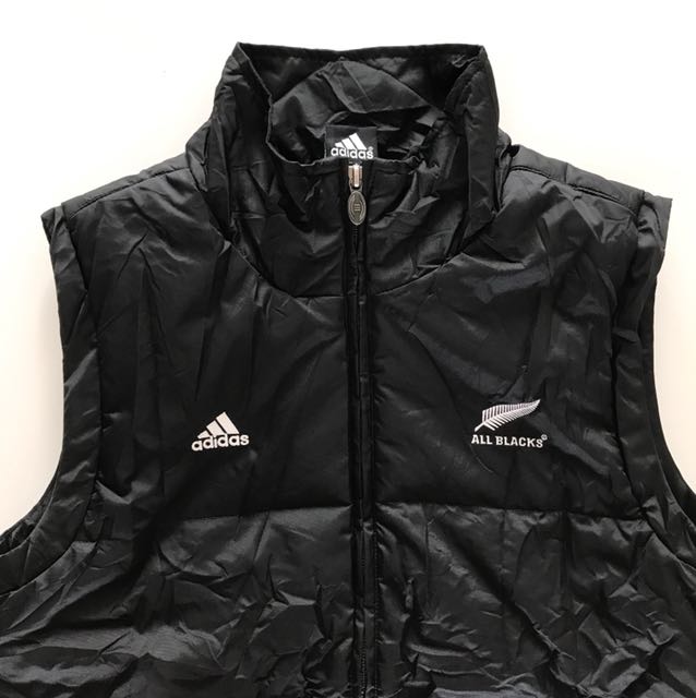 All Blacks Vest, Men's Fashion, Activewear on Carousell