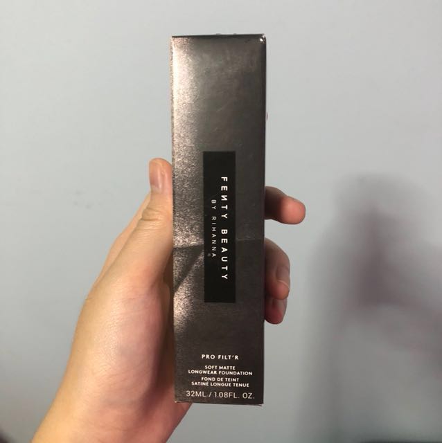 Fenty Shade 220 Warm Peach PRO FILT'R Soft Matte Longwear Foundation ...
