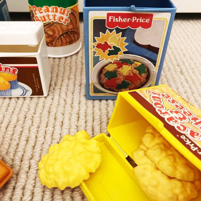 FISHER PRICE Vintage Play Food - Milk, Waffles, Macaroni & Cheese ...