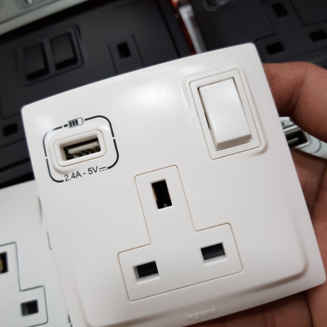 [Power point + USB] 13A power point plug with usb chargee, Furniture ...