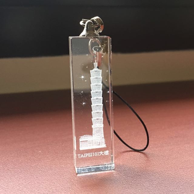 Taipei 101 crystal souvenir keychain, Hobbies & Toys, Stationery ...