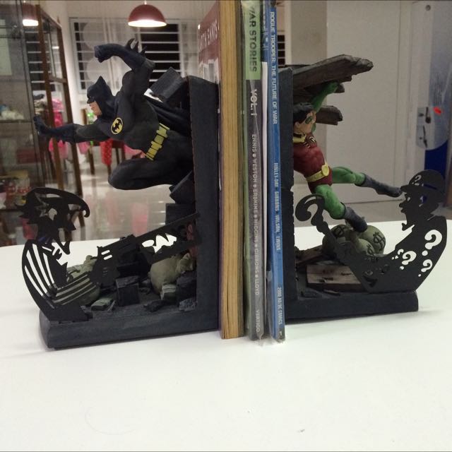 Batman And Robin Book Ends, Hobbies & Toys, Toys & Games on Carousell