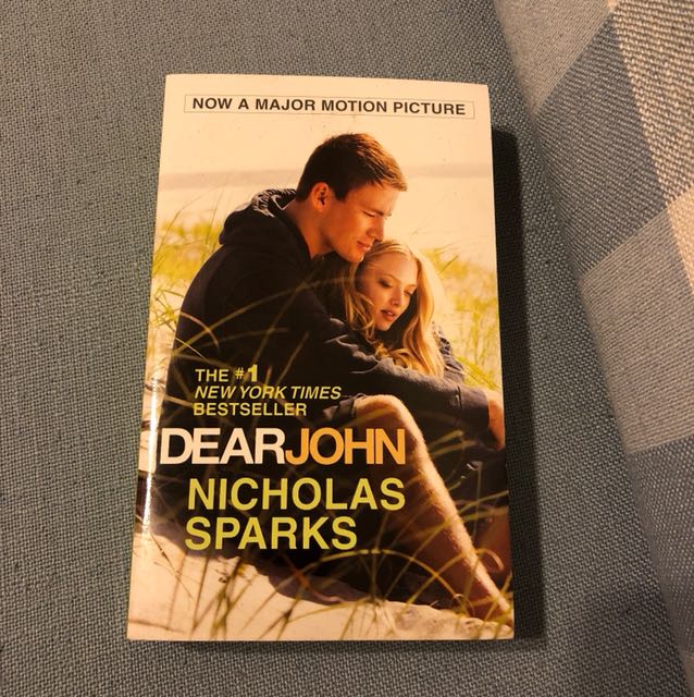 Dear John - Nicholas Sparks, 興趣及遊戲, 書本 & 文具, 小說 & 故事書 - Carousell