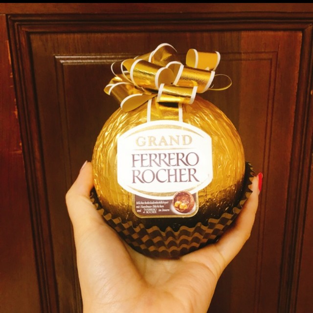Giant Ferrero Chocolate Valentines Day special edition, Food & Drinks ...