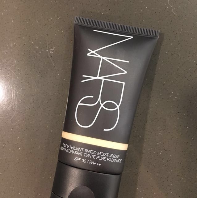 NARS Pure Radiant Tinted Moisturiser In Alaska Light 2, Beauty ...