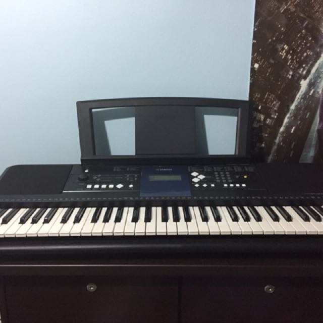Electronic Music Keyboard Yamaha E333 + Casio SA77, Hobbies & Toys ...