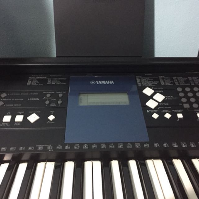 Electronic Music Keyboard Yamaha E333 + Casio SA77, Hobbies & Toys ...