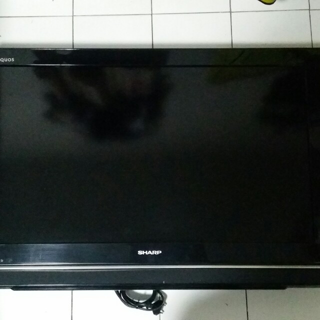 Sharp 32 inch LCD Tv, TV & Home Appliances, TV & Entertainment, TV on ...