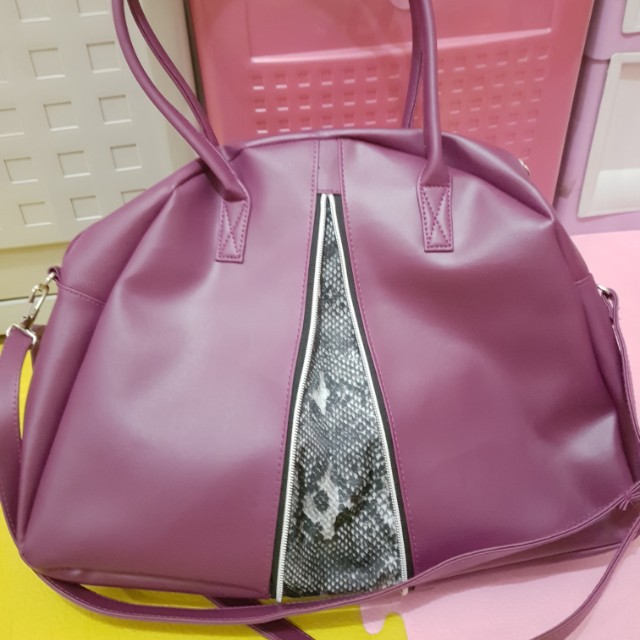 violet bag, Women's Fashion, Bags & Wallets, Cross-body Bags on Carousell