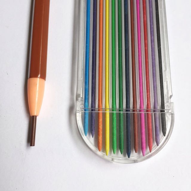 (Free Postage) Thin Crayon, Hobbies & Toys, Stationery & Craft ...