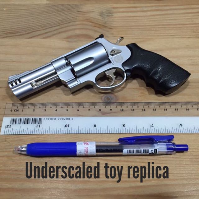 Miniature Replica Toy Smith & Wesson M500 Revolver, Hobbies & Toys ...