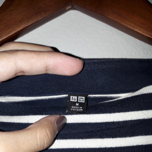 UNIQLO - Baju Garis Garis Biru Dongker, Fesyen Wanita, Pakaian Wanita ...