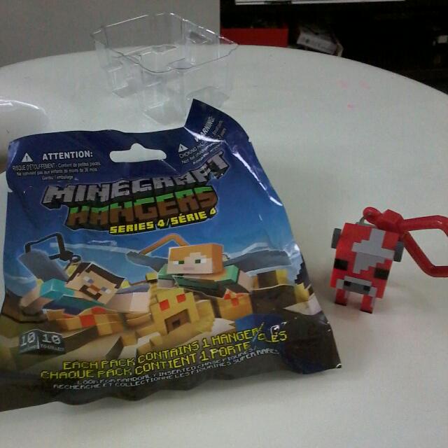 Minecraft hanger, Hobbies & Toys, Toys & Games on Carousell