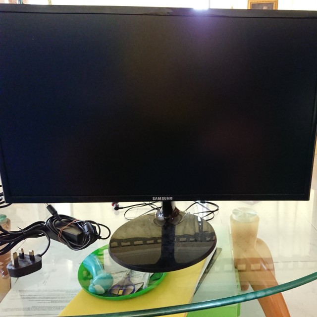 Samsung 24" LED Monitor SF350, Computers & Tech, Desktops on Carousell