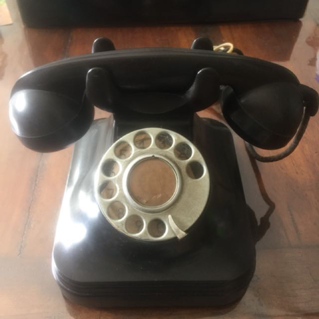 Vintage Dial type Telephone, Hobbies & Toys, Memorabilia & Collectibles ...