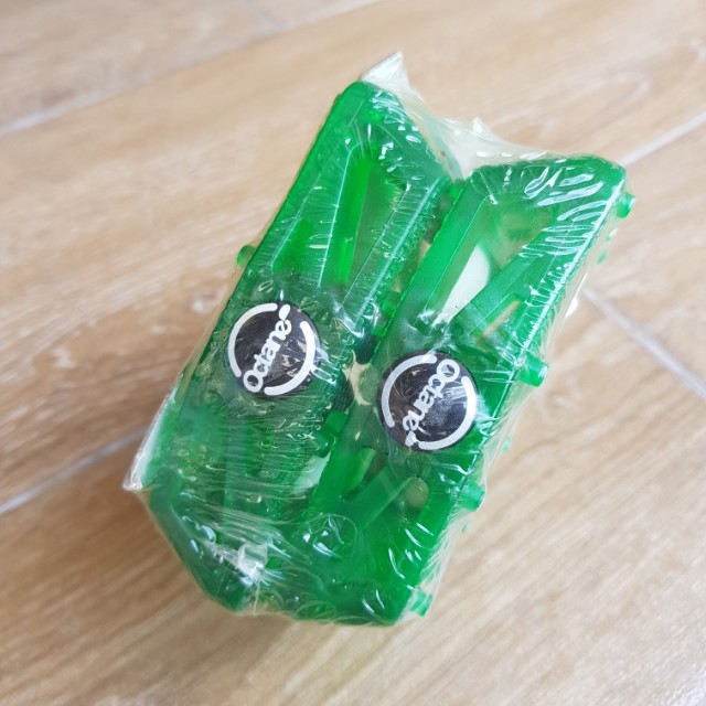 New Octane One platform pedals, Sports Equipment, Bicycles & Parts ...