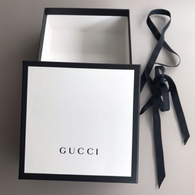 Gucci box 19x19x7cm, Women's Fashion, Accessories on Carousell