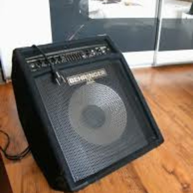 BEHRINGER ULTRABASS BX900 AMPLIFIER, Hobbies & Toys, Music & Media ...