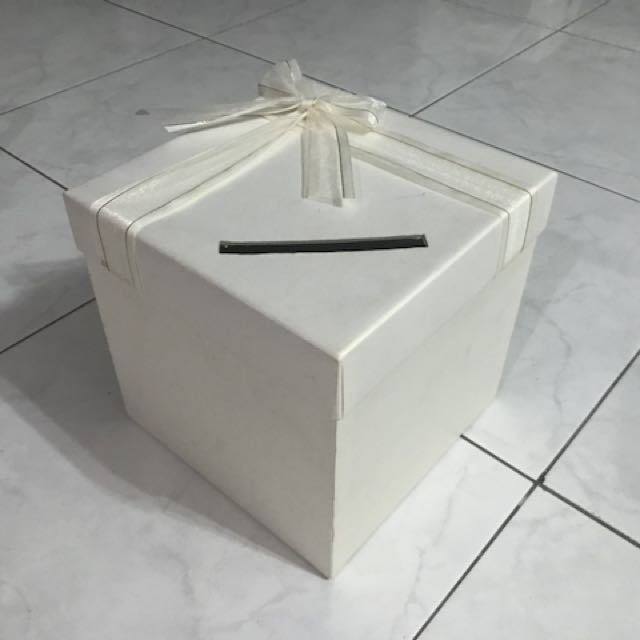 Wedding angpao box, Furniture & Home Living, Home Improvement ...