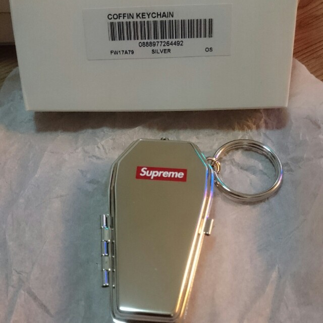 Supreme Coffin Keychain, Men's Fashion, Watches & Accessories ...