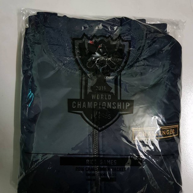 League of legends Challenger Jacket 2016, Toys & Games, Video Gaming ...
