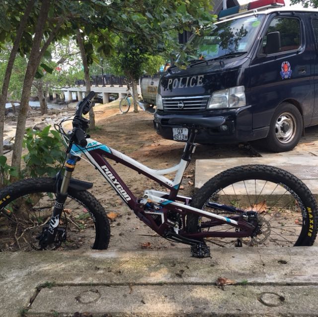 MTB Polygon Collosus AX3.0, Sports Equipment, Bicycles & Parts ...