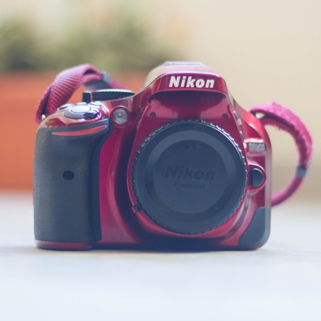 Nikon D5200 (Red), Photography, Cameras on Carousell
