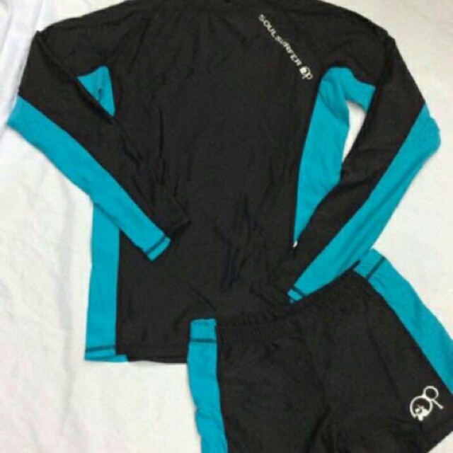 OP Rashguard, Women's Fashion, Swimwear, Rash guard on Carousell