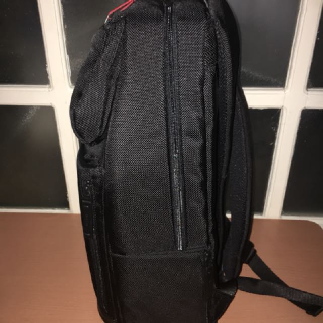 Samsonite Red Claken M, Men's Fashion, Bags, Briefcases on Carousell