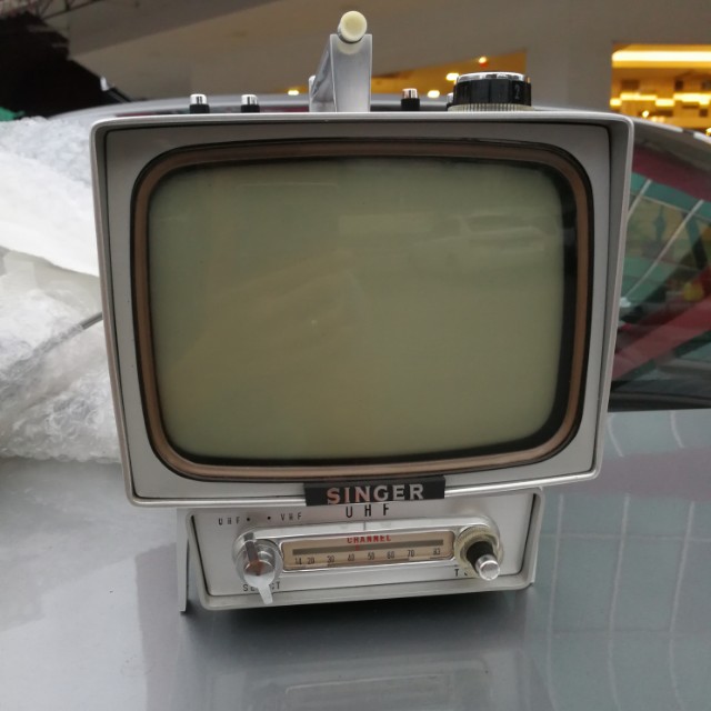 Vintage 1965 Singer Portable TV with leather box and manual, Hobbies ...