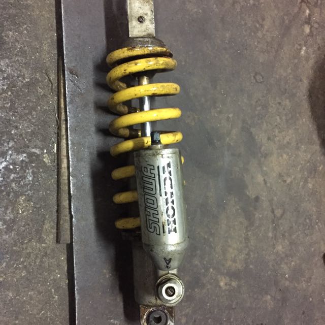 XR 400 rear shocks, Motorcycles, Motorcycle Accessories on Carousell