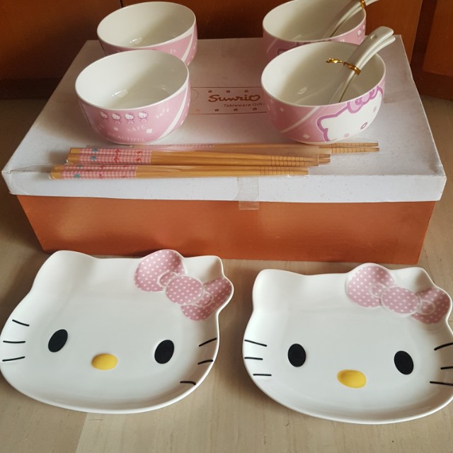 Hello Kitty porcelain table ware, TV & Home Appliances, Kitchen ...