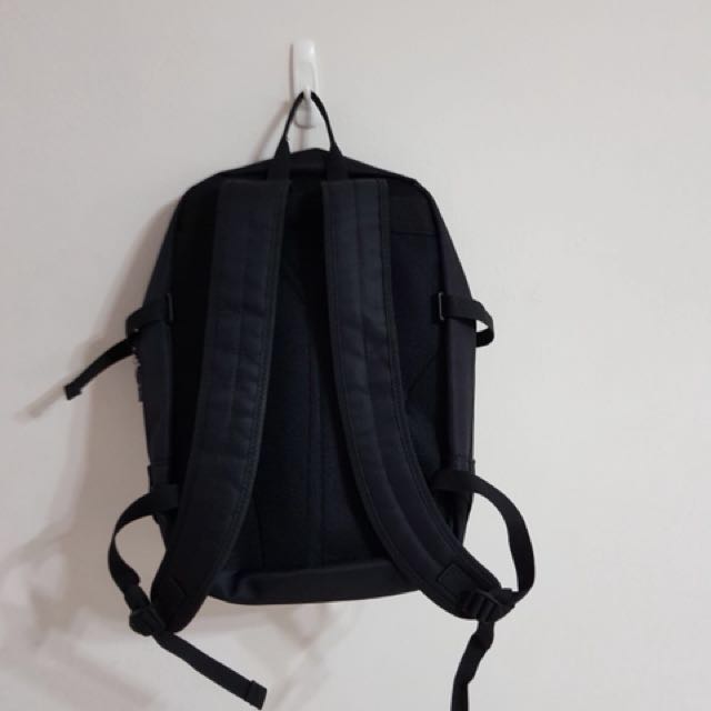 Van Garie compact laptop backpack, Men's Fashion, Bags, Briefcases on ...