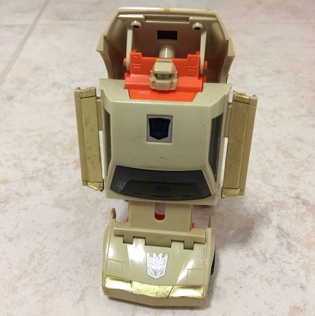 G1 Vintage Transformer - Battlecharger Runamuck, Hobbies & Toys, Toys ...