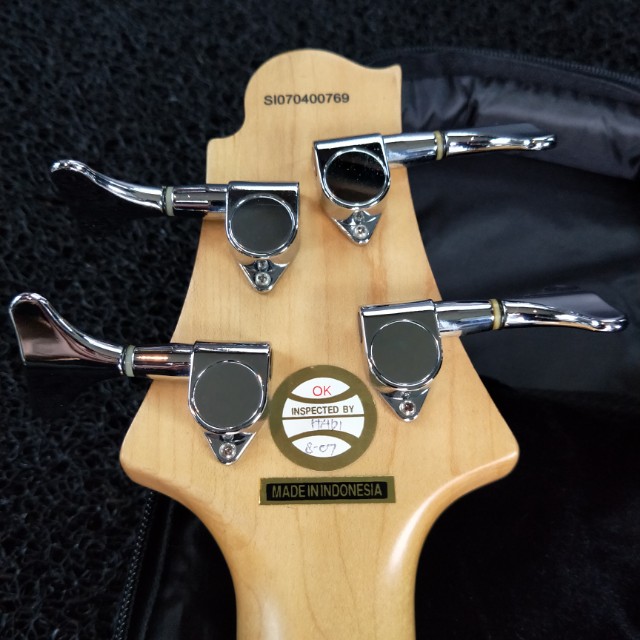 Greg Bennett Fairlane FN-4 Bass Guitar Vintage Sunburst, Hobbies & Toys ...