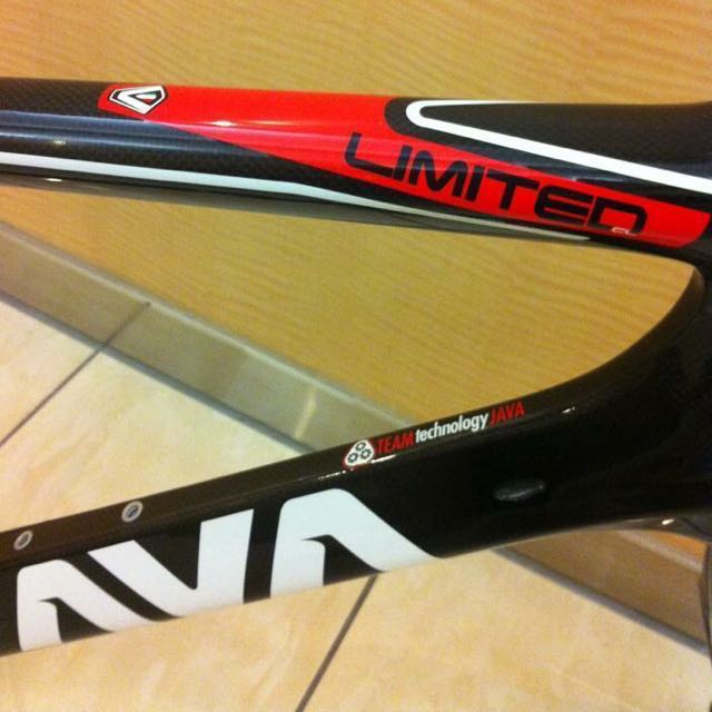 Java Limited CL 451 碳纖車架 (黑色. 白色.紅色. 黑黃色), 運動產品, 單車及配件, 單車 - Carousell