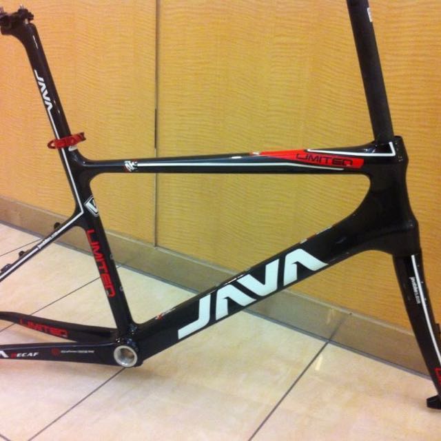 Java Limited CL 451 碳纖車架 (黑色. 白色.紅色. 黑黃色), 運動產品, 單車及配件, 單車 - Carousell