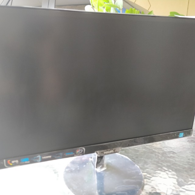Philips 22" Borderless IPS Monitor, Computers & Tech, Parts ...