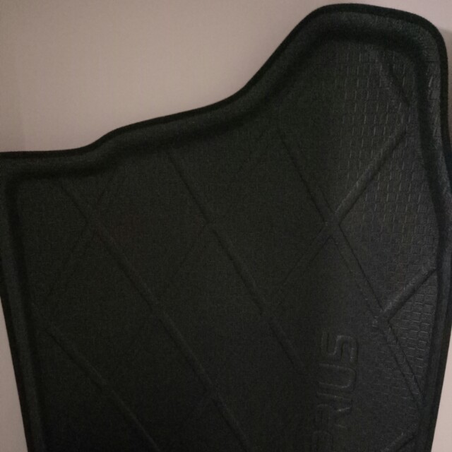 Prius boot tray, Car Accessories on Carousell