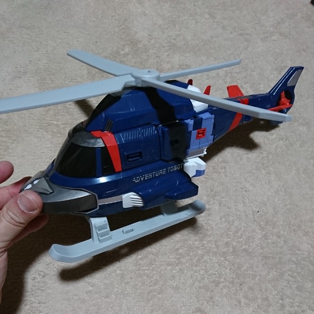 Tobot Adventure Y, Toys & Games, Bricks & Figurines on Carousell