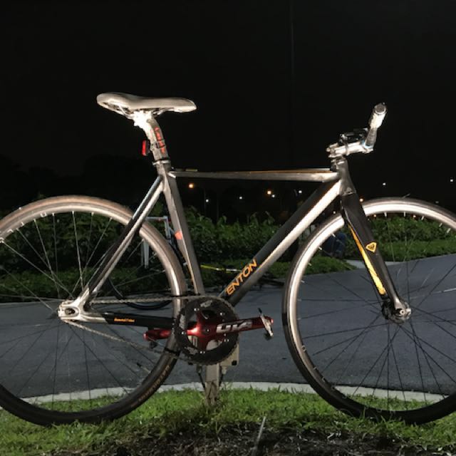 Aventon diamond, Bicycles & PMDs, Bicycles on Carousell