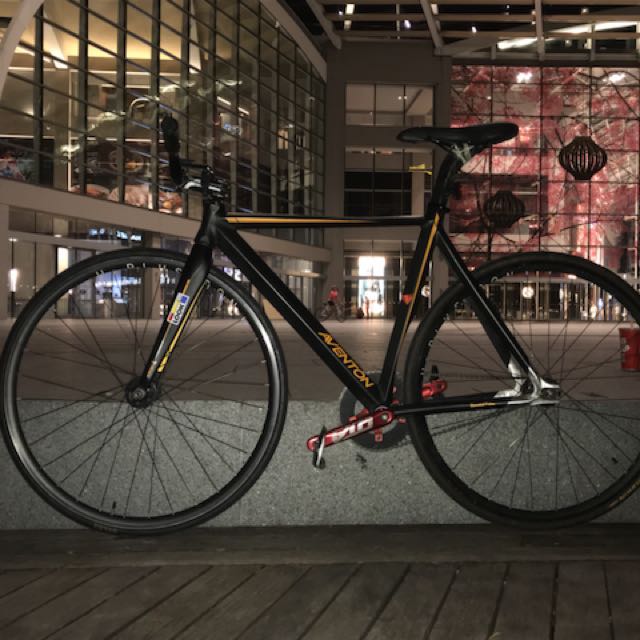 Aventon diamond, Bicycles & PMDs, Bicycles on Carousell