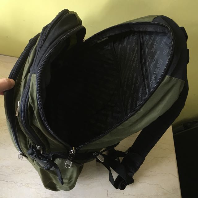 Bodysac backpack 背囊, 男裝, 袋, 背包 - Carousell
