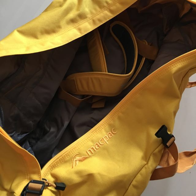 MACPAC 65, Men's Fashion, Watches & Accessories, Wallets & Card Holders on Carousell