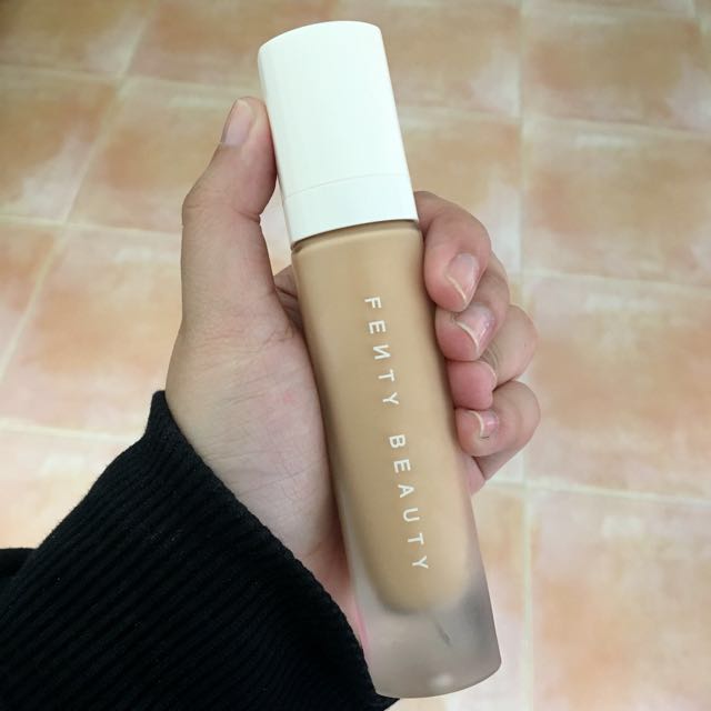 Fenty Beauty Foundation Shade 220, Beauty & Personal Care, Face, Makeup ...