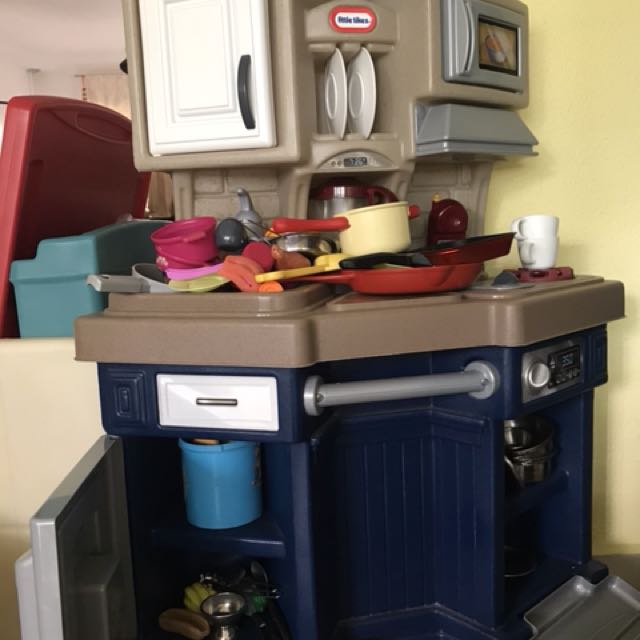 Little Tikes Kitchen Set, Hobbies & Toys, Toys & Games on Carousell