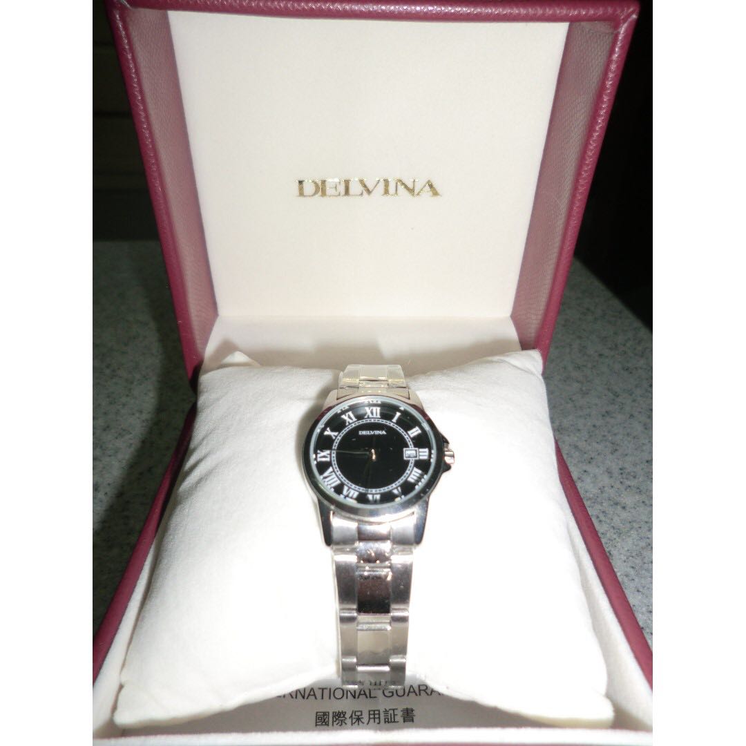 delvina watch, 名牌, 手錶 - Carousell